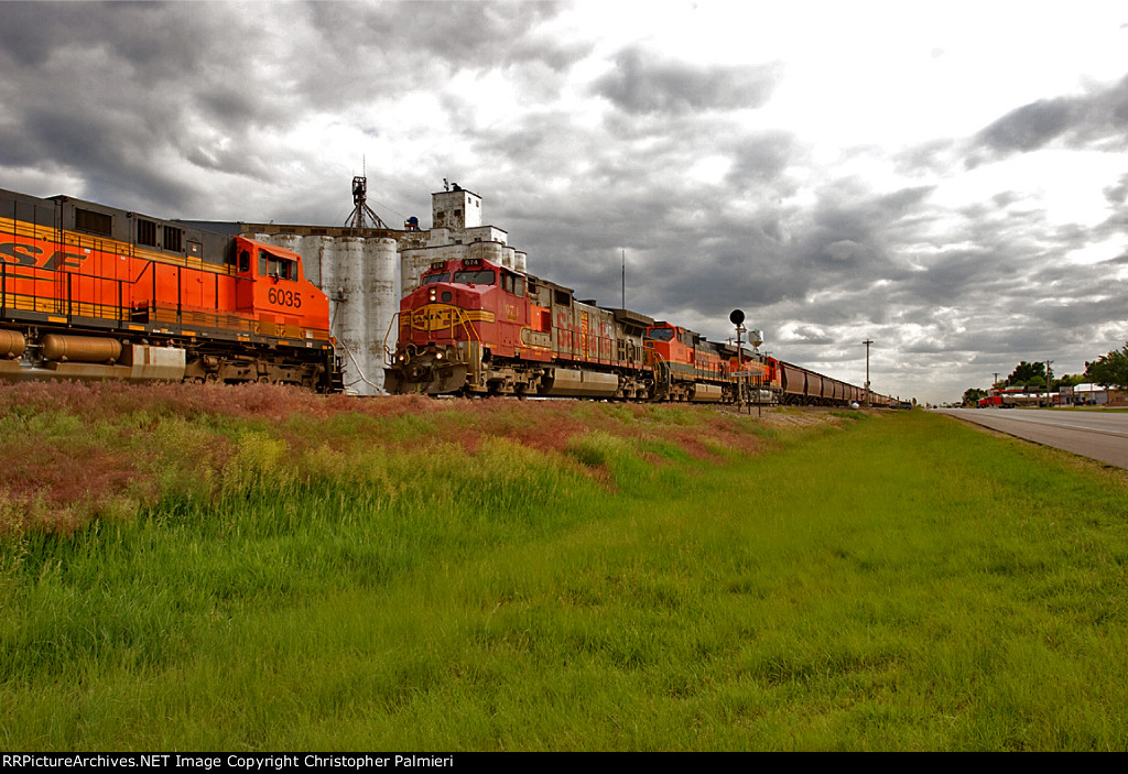 BNSF 674 Leads E-ELPSIO9-11